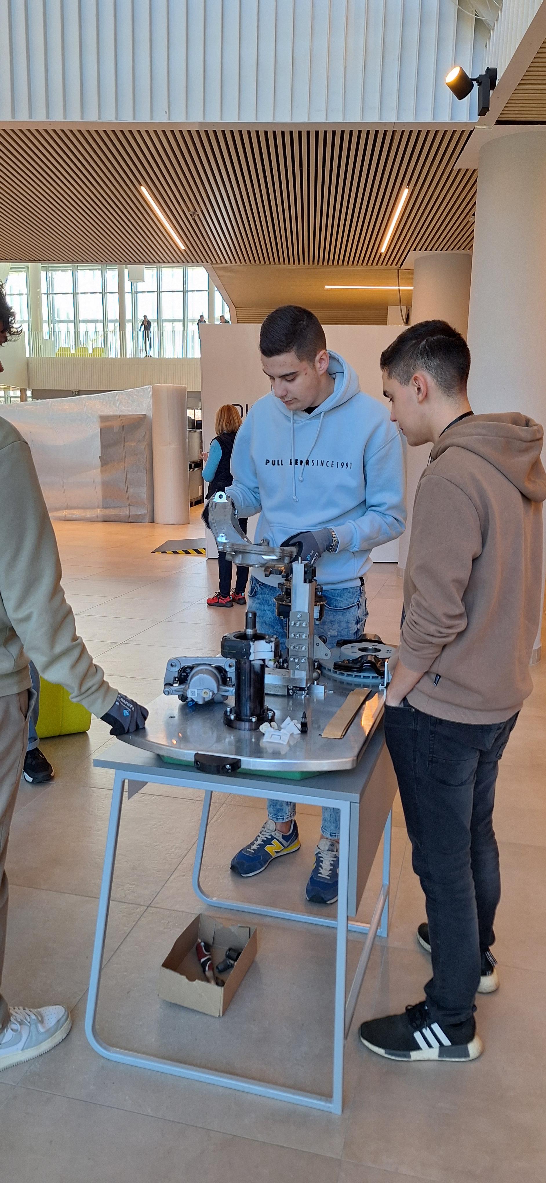 EGY NAP ALATT A LOGISZTIKA KÖRÜL | Hírek | Bajai Szakképzési Centrum